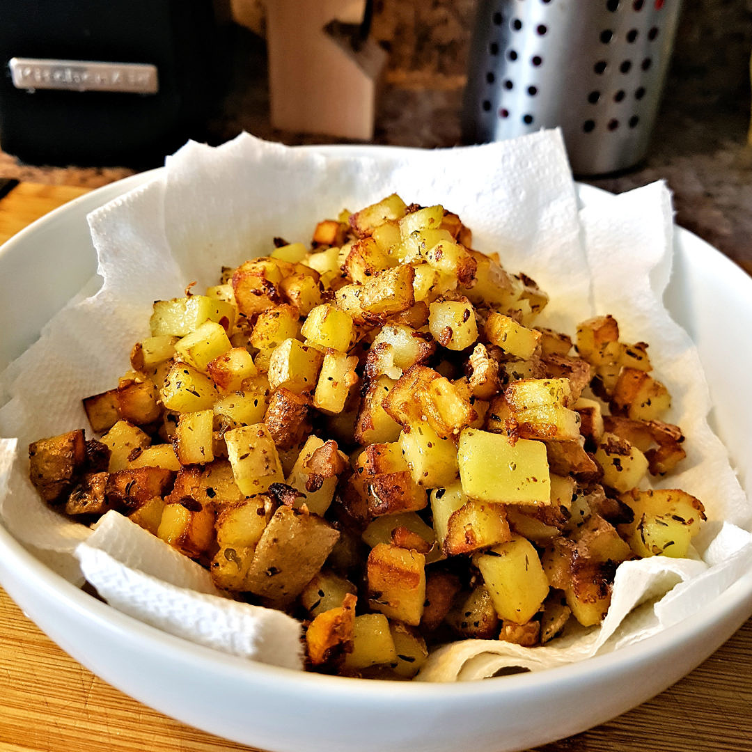 Crunchy and Chewy Country Fried Potatoes - Evelyn Chartres